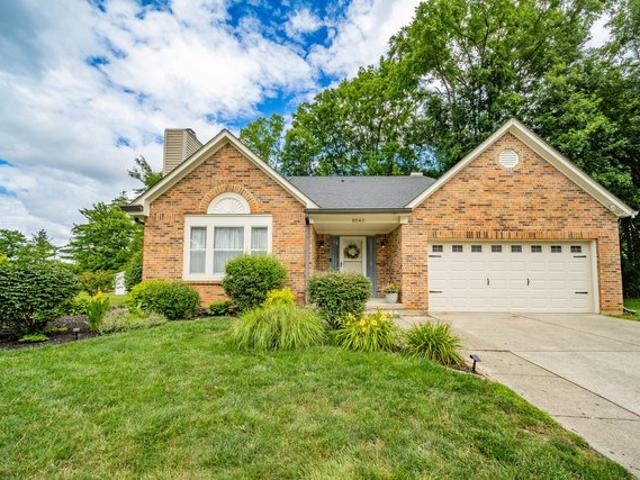 8540 Castle Ridge Ln, Indianapolis, IN 46256