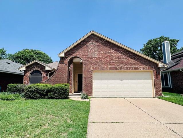 8541 Mystic Trl, Fort Worth, TX 76118