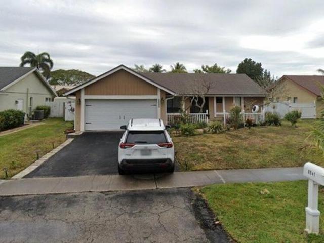 8541 NW 51st Ct, Lauderhill, FL 33351