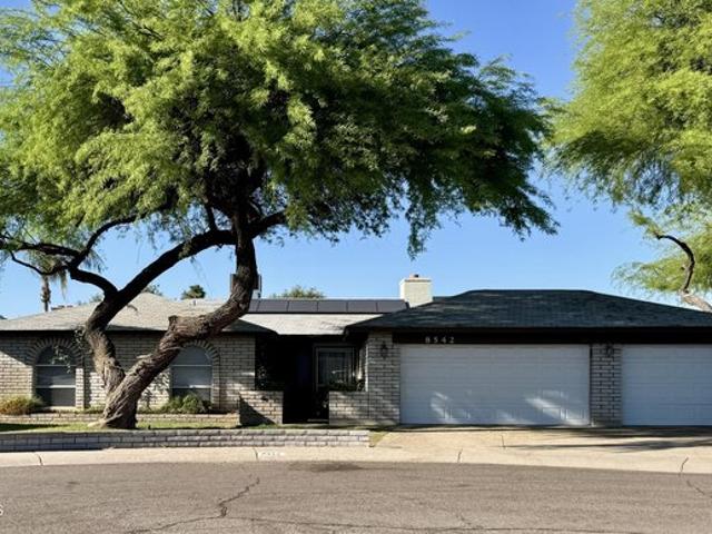 8542 N 48th Ln, Glendale, AZ 85302
