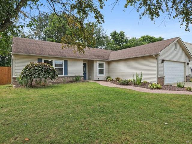 8542 N Burbrink Dr, Columbus, IN 47201