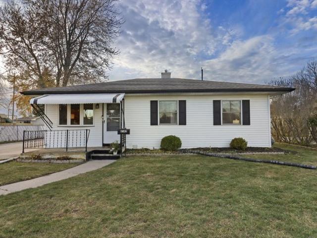 8542 19th Ave, Kenosha, WI 53143