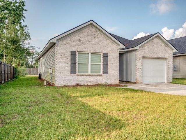 8543 Clarke Rd, Mobile, AL 36695