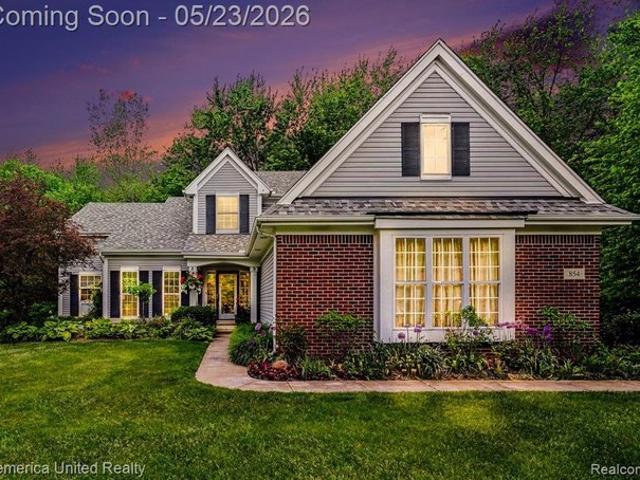 854 Weeping Willow Dr, Genoa Township, MI 48843