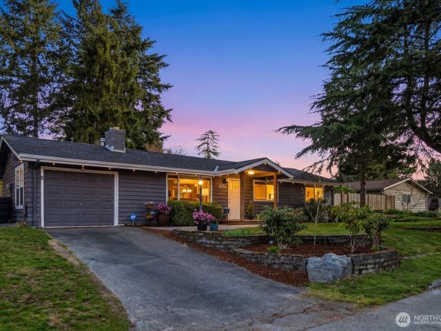 8554 NE 137th Pl, Kirkland, WA 98034 | Compass