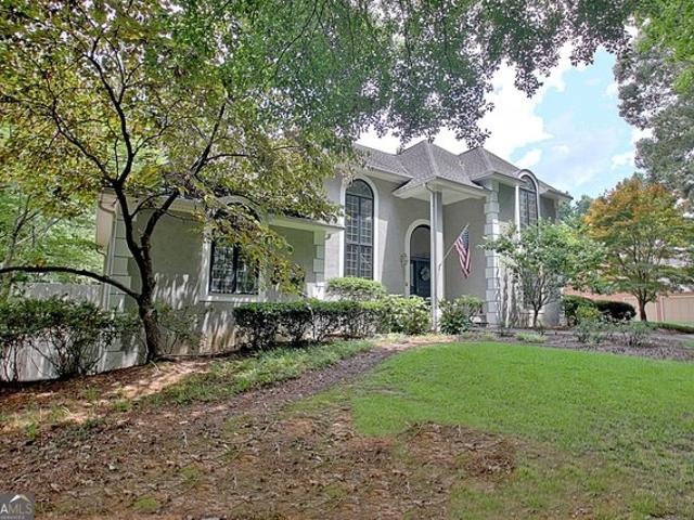 8554 Shoreline Dr, Jonesboro, GA 30236