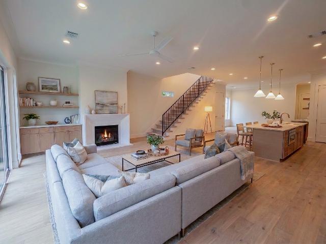 8555 Forum Drive