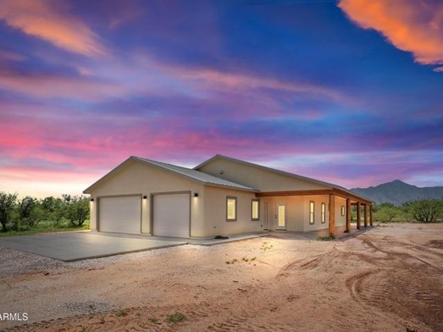 8557 S Calle Mia, Hereford, AZ 85615