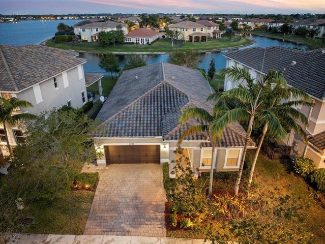 8550 Lakeside Bnd, Parkland, FL 33076