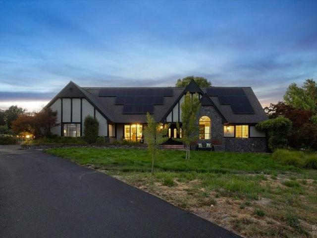 8550 Templeman Rd, Forestville, CA 95436