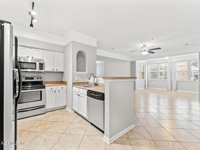8550 Touchton Rd Apt 127, Jacksonville, FL 32216
