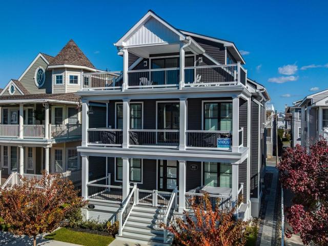 855 4th Street