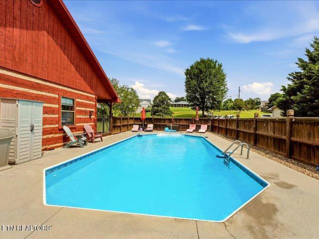 855 Chestnut Grove Circle