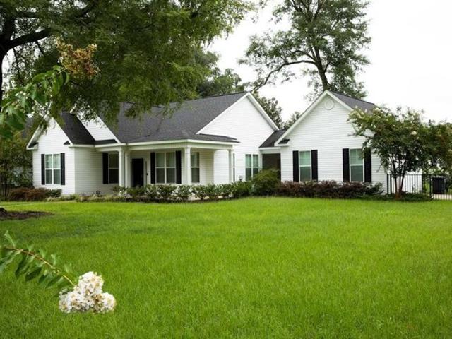 855 Academy Ave, Waynesboro, GA 30830