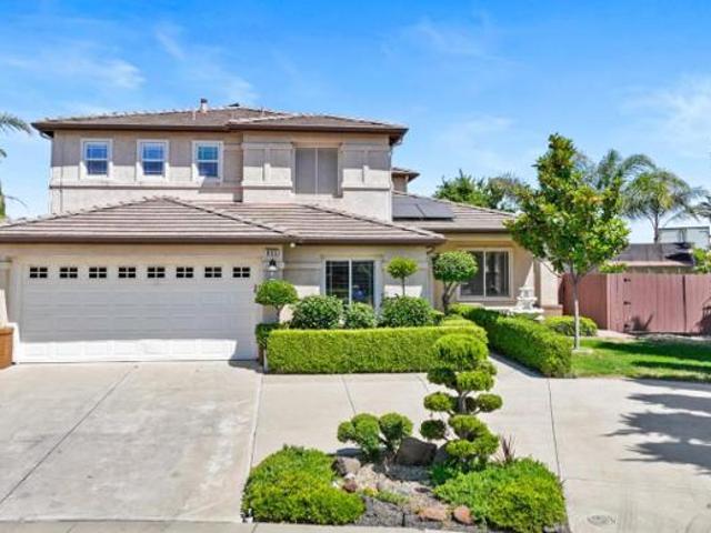 855 Brookfield Ave, Lathrop, CA 95330