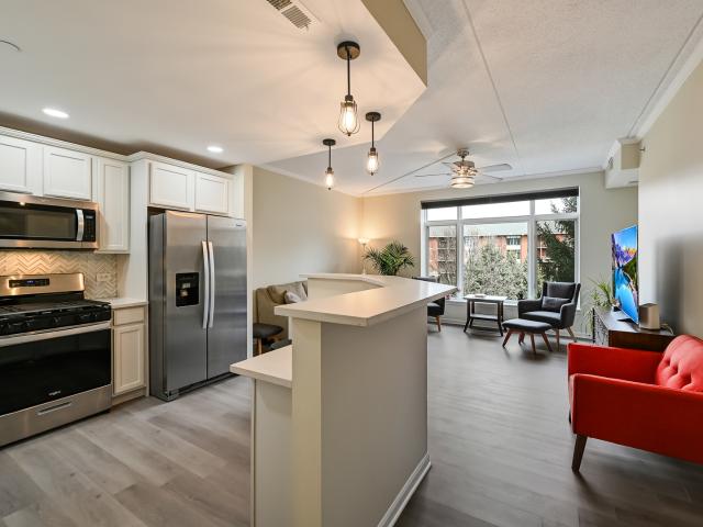 855 E 22nd St, Unit 318, Lombard, IL 60148 | Compass