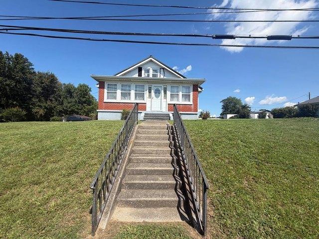 855 E Arcadia Ave, Dawson Springs, KY 42408