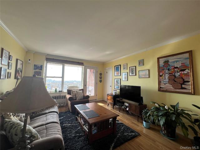 855 E Broadway 6G