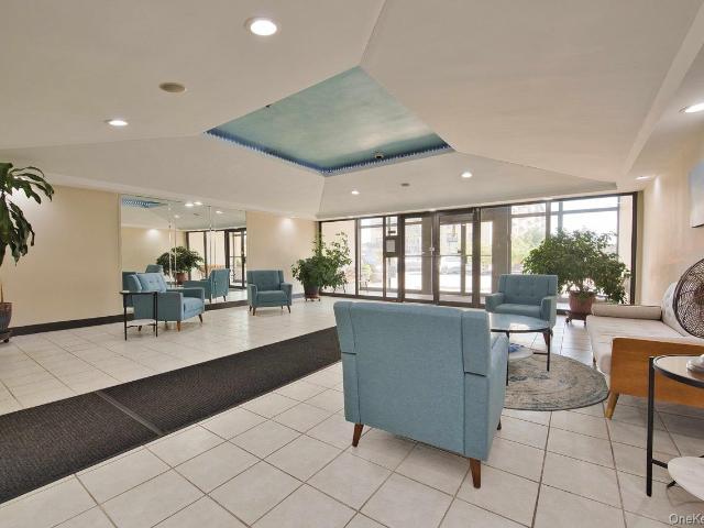 855 E Broadway 3F