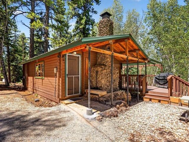 855 E Pioneer Rd, Duck Creek Village, UT 84762