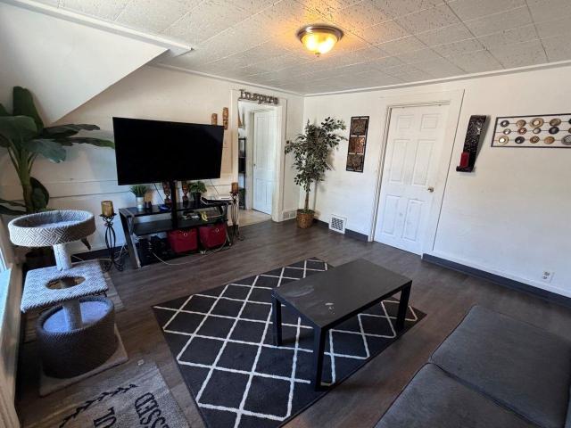 855 ELMORE Street