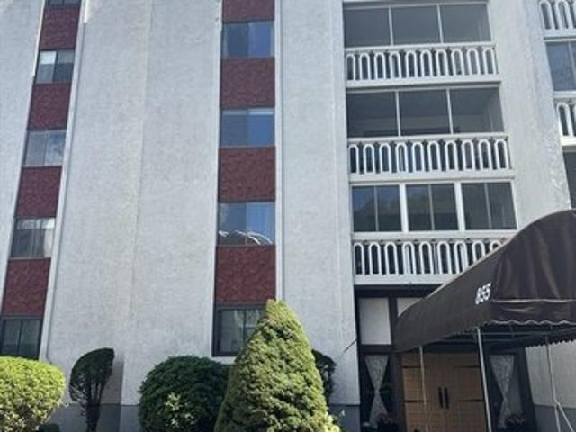 855 John Fitch Hwy Apt 23, Fitchburg, MA 01420