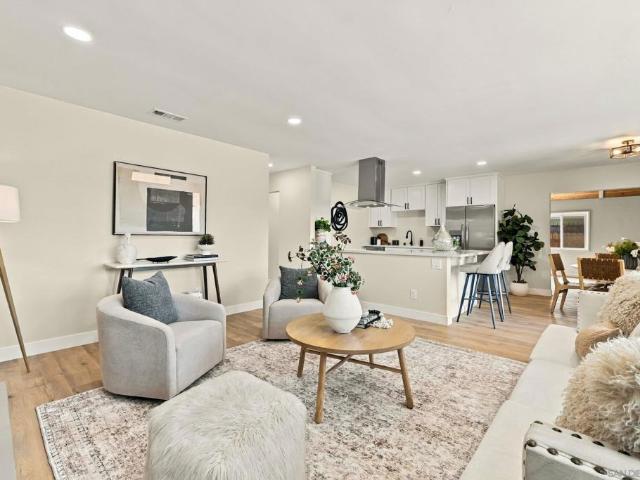 855 Manning Way