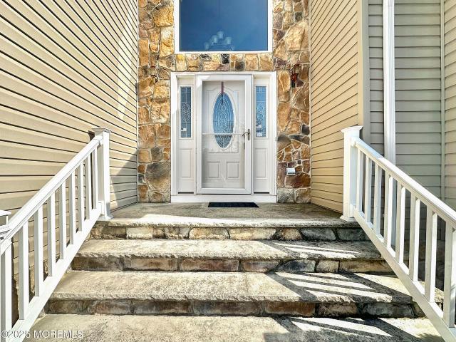 855 Miller Avenue