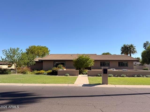 855 N Villa Nueva Dr, Litchfield Park, AZ 85340