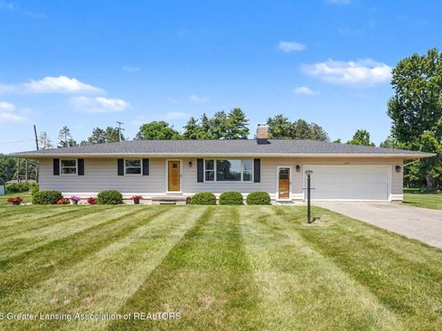 855 N Onondaga Rd, Holt, MI 48842