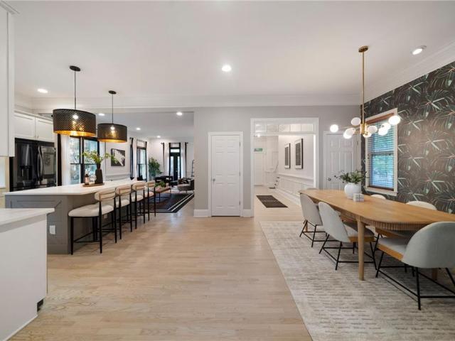 855 Saint Charles Unit B Avenue NE