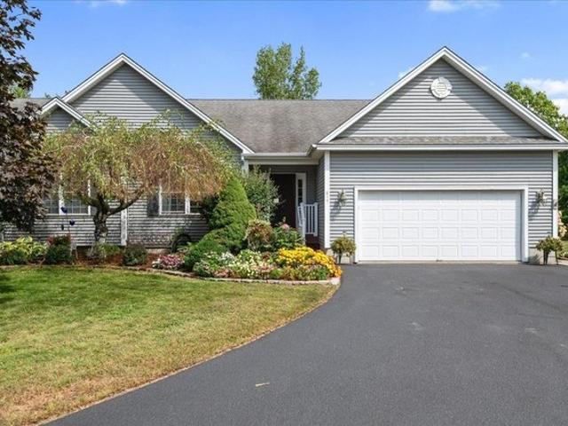855 Severance Rd, Colchester, VT 05446