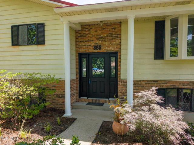 855 Sioux Trail
