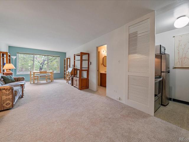 855 Pennsylvania Street # 305