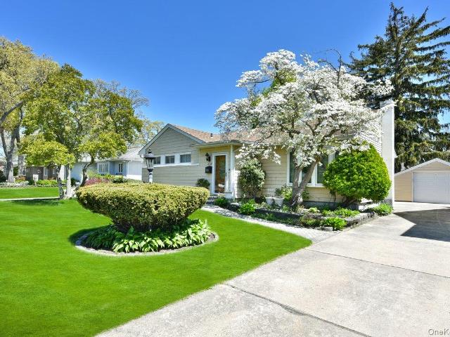 855 Preston Rd, East Meadow, NY 11554 | MLS #992312