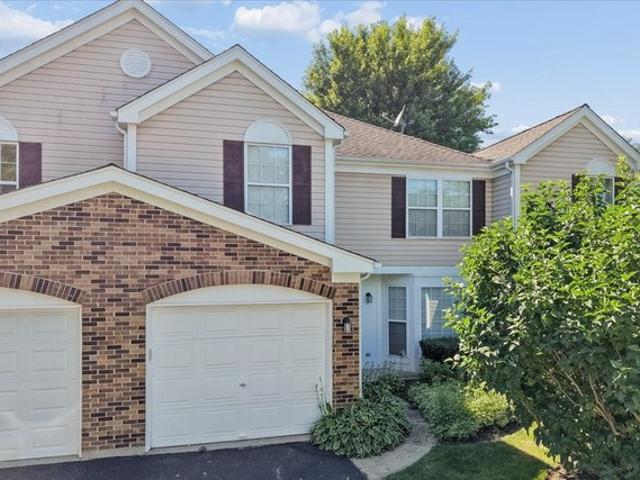 855 W Saratoga Cir, Island Lake, IL 60042