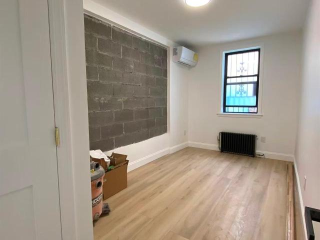 855 Wyckoff Avenue 1