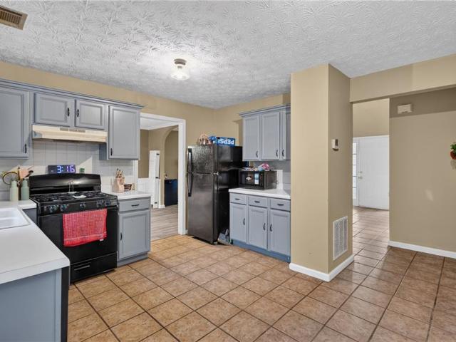 855 Underhill Court