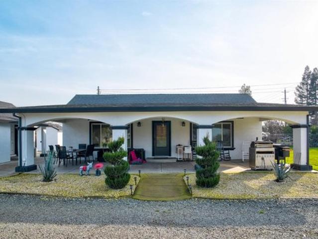 8567 Bradshaw Rd, Elk Grove, CA 95624