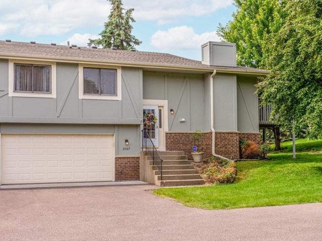 8567 Xenium Ln N, Maple Grove, MN 55369