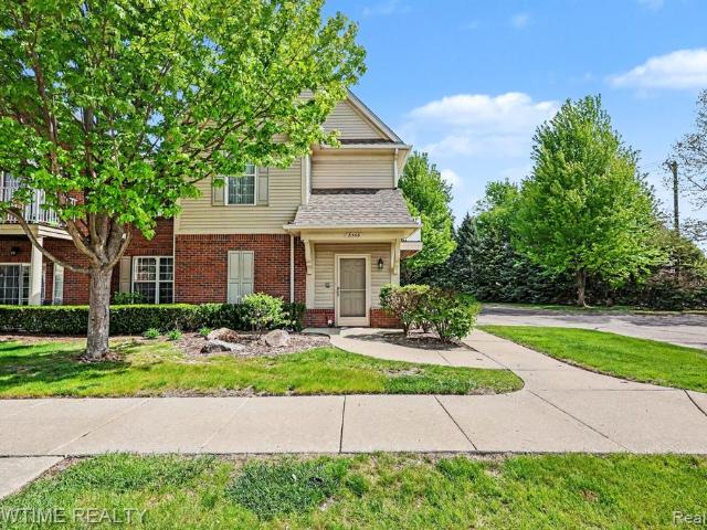 8568 Heywood Circle