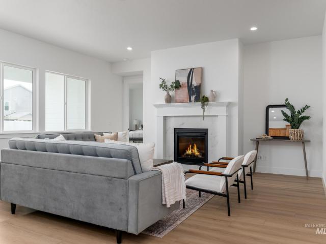 8569 S Silver Smog Way