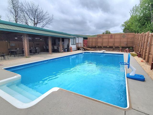8560 Anthony Hwy, Waynesboro, PA 17268 | MLS #PAFL2034 | Compass