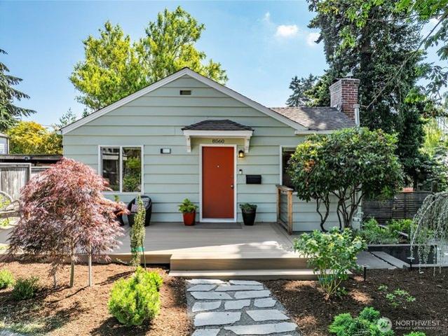 8560 37th Ave SW, Seattle, WA 98126