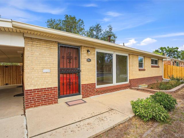 8561 Crescent Drive