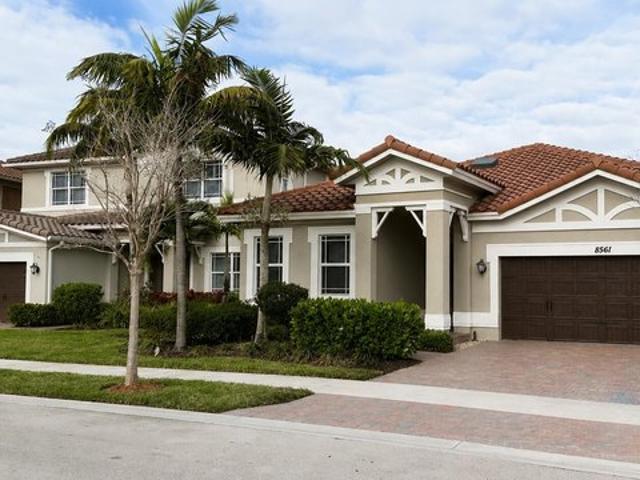 8561 Lakeside Bnd, Parkland, FL 33076