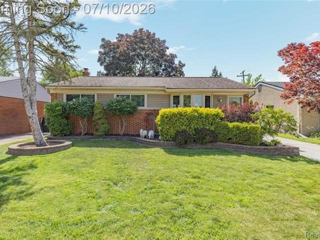 8561 Liberty Blvd, Westland, MI 48185