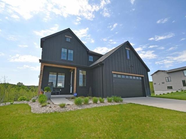 8561 S Olivia Dr, Maple City, MI 49664