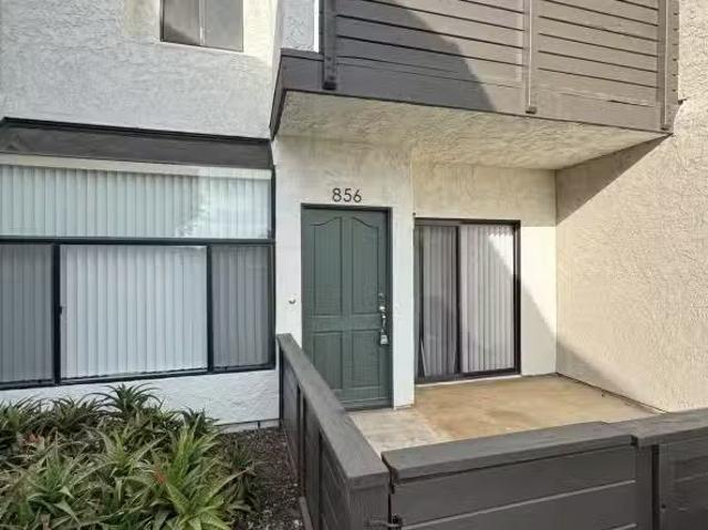 856 Chinquapin Ave, Carlsbad, CA 92008