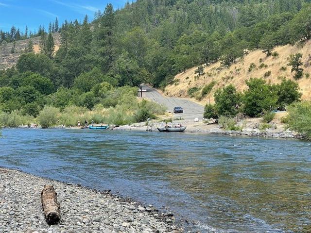 856 Greentree Loop, Grants Pass, OR 97527